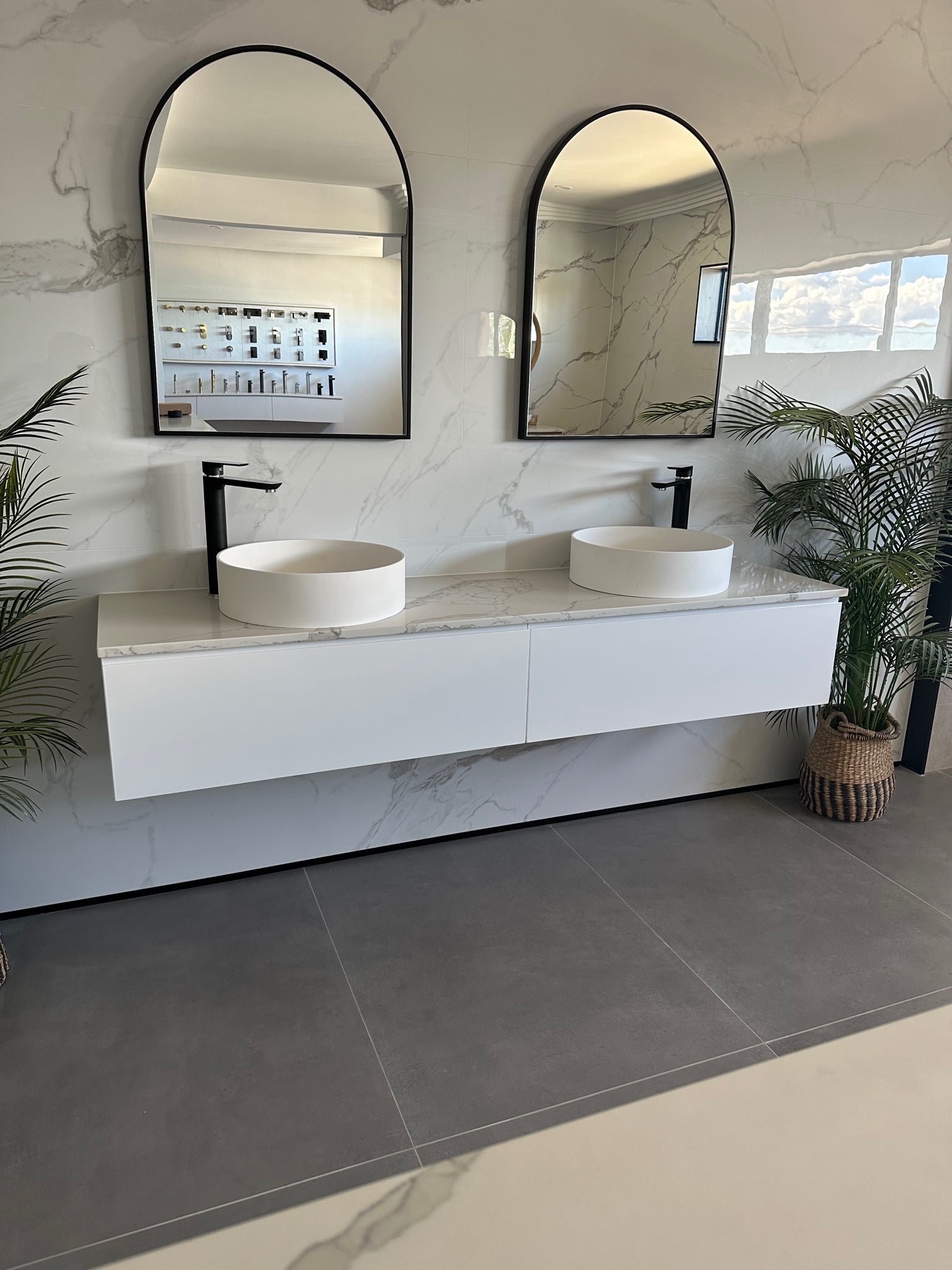 Vanities – Luxury Interiors Direct